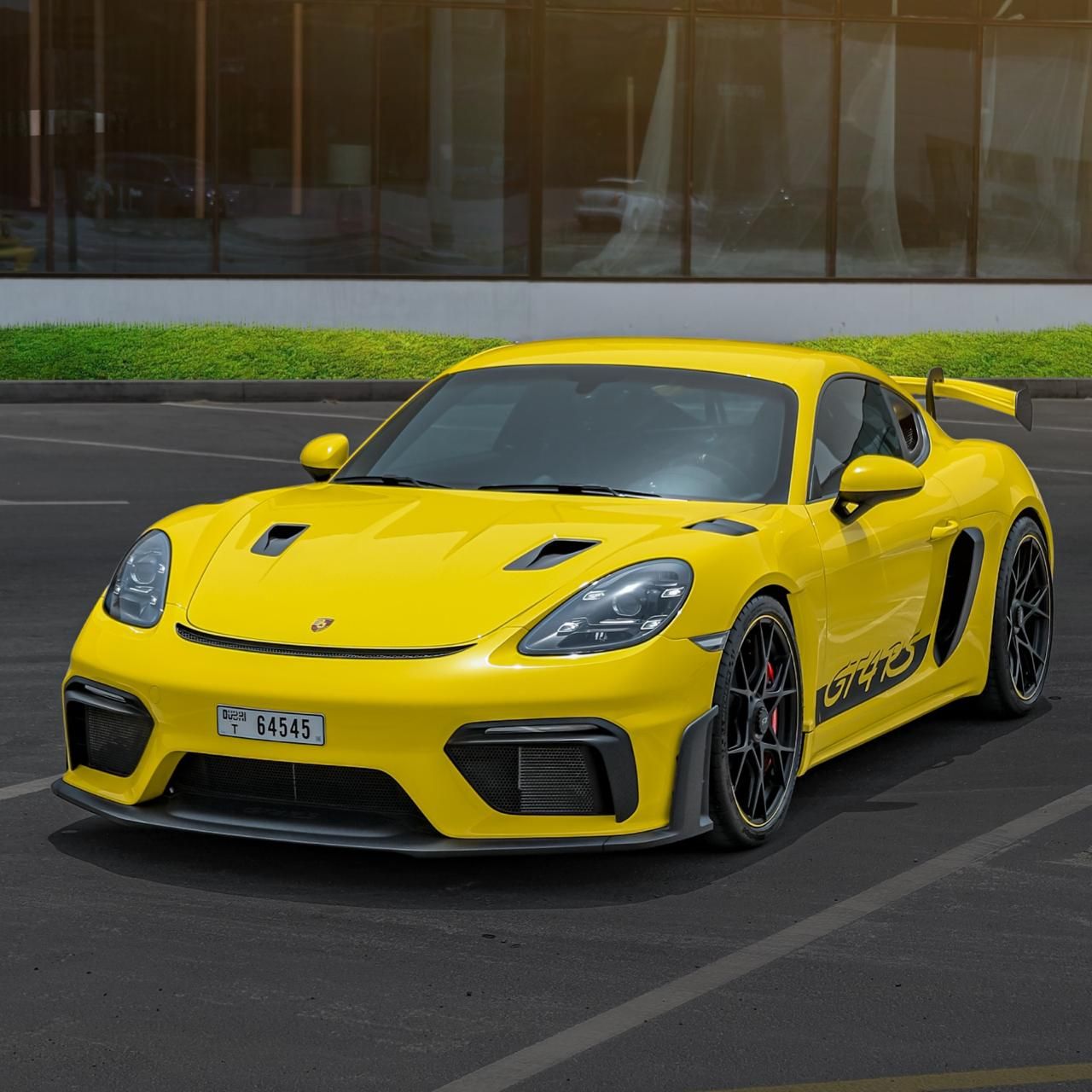 Louez PORSCHE GT4 RS (Yellow) 2025 à Dubaï | Rentop